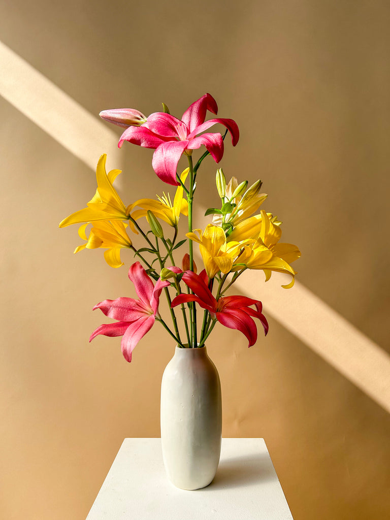 Vancouver Lily Bunch - Vancouver Flower Delivery – Celsia Florist